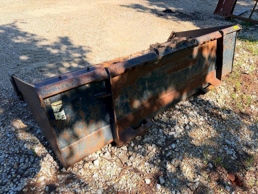 SKID STEER MATERIAL / SNOW BUCKET WITH QUICK ATTACH MOUNT. HIGH ...